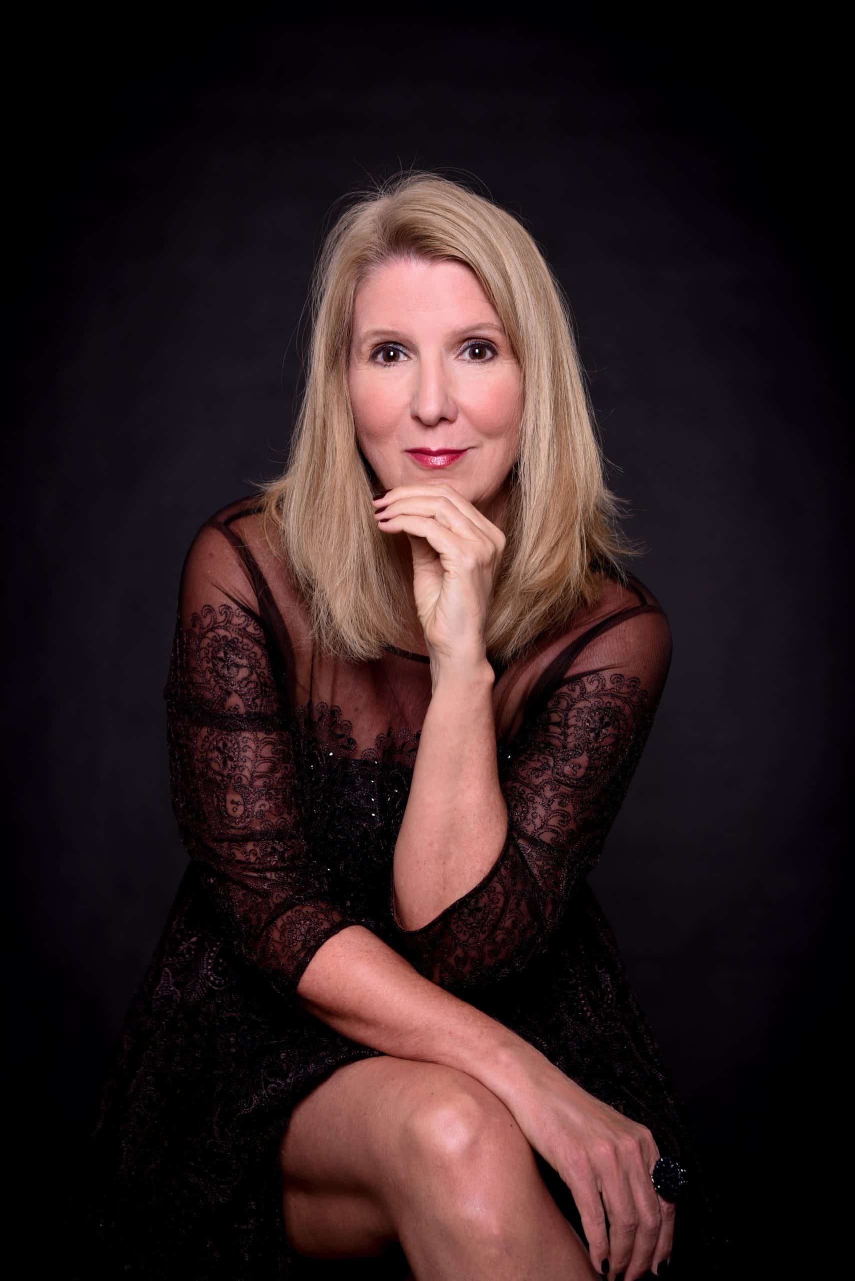 Concert in Candlelight: Home for the Holidays - Robin Meloy Goldsby